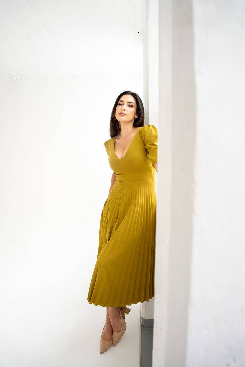 HARPER – LENA LISA | Fashion Designer